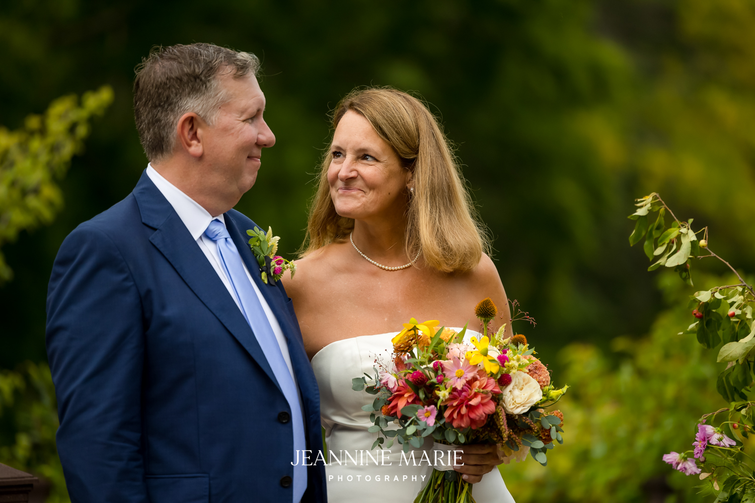 Summer Wedding at the Minnesota Landscape Arboretum - Wedding ...